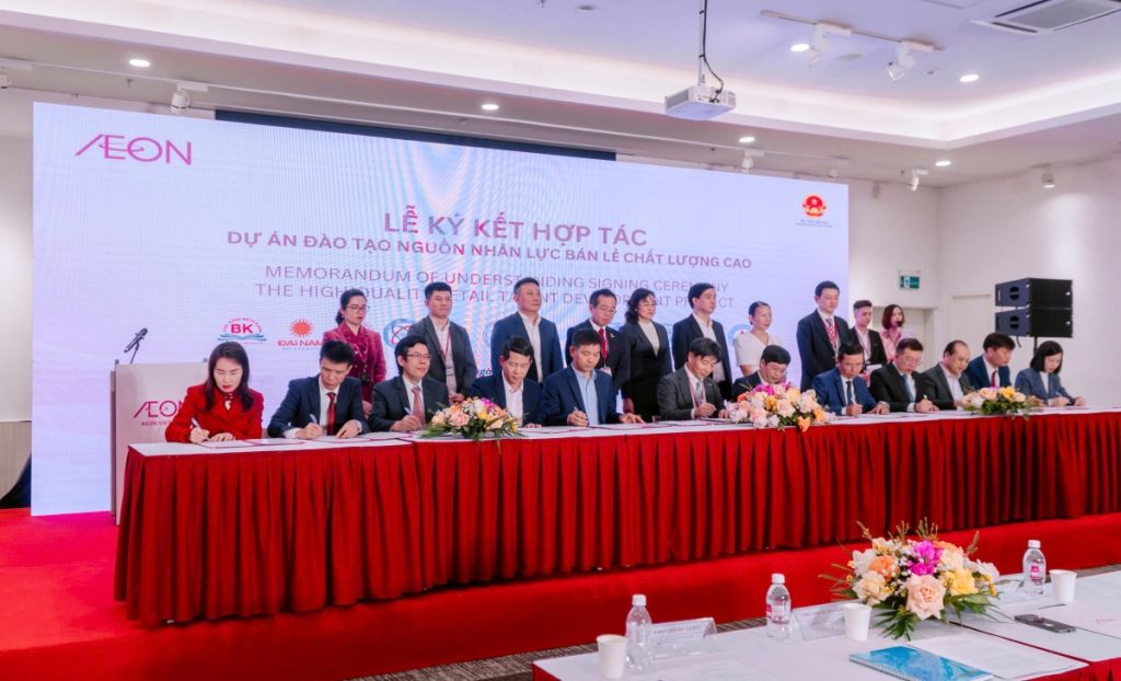 Lễ ký kết hợp tác giữa trường Cao đẳng Bách Khoa và AEON Việt Nam ...